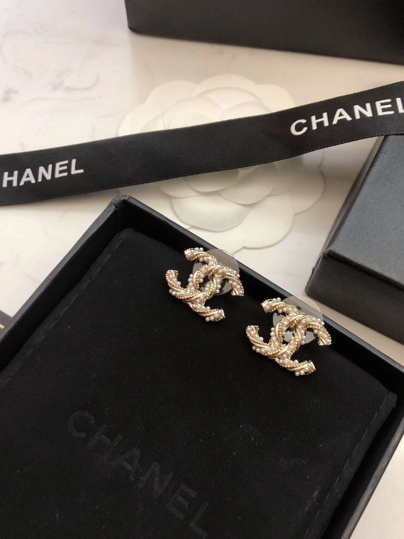 Top match Chanel Earrings