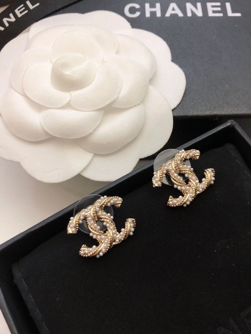 Top match Chanel Earrings