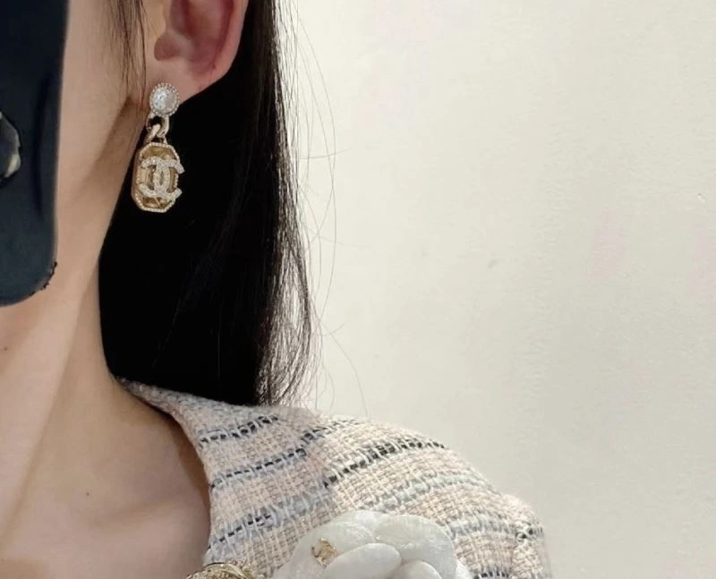 High accuracy Chanel Earrings