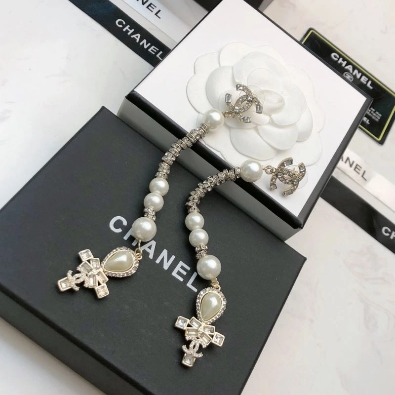 Top mirror Chanel Earrings