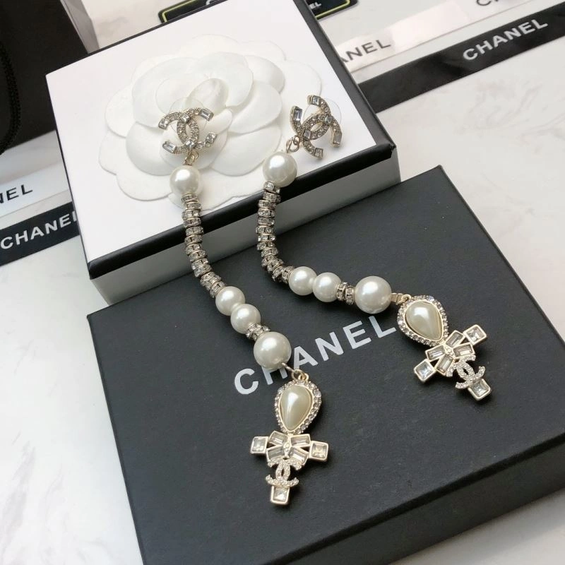 Top mirror Chanel Earrings