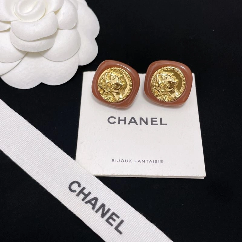 Top match Chanel Earrings