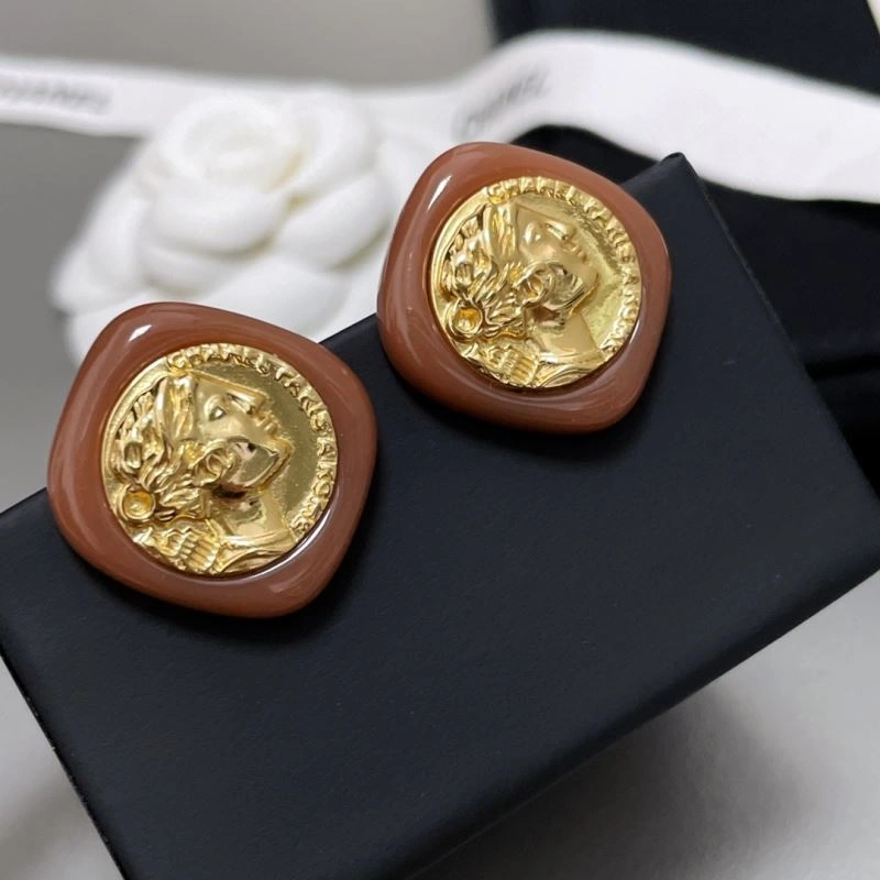 Top match Chanel Earrings