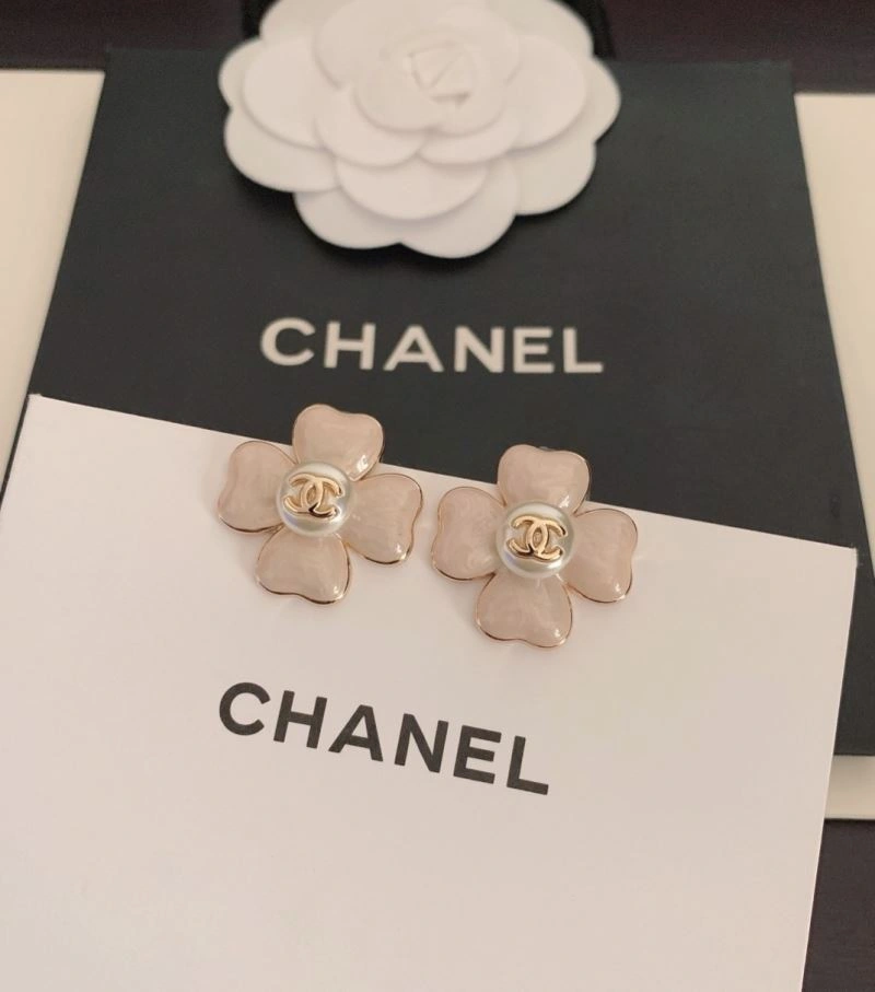 Top mirror Chanel Earrings