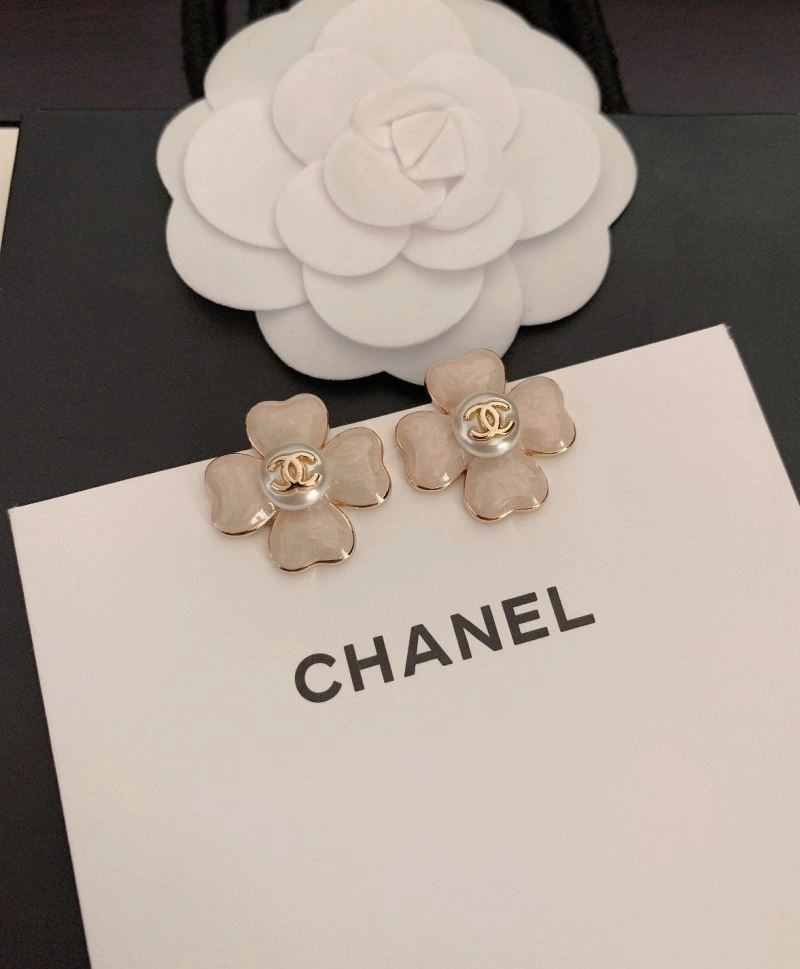 Top mirror Chanel Earrings
