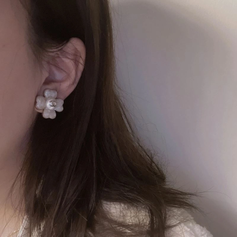 Top mirror Chanel Earrings