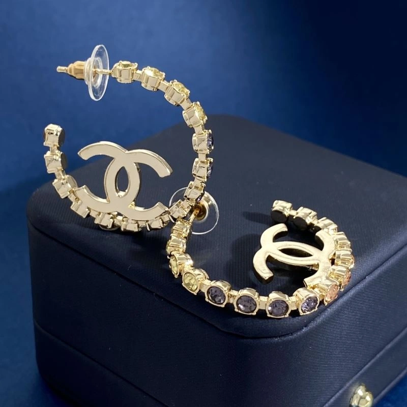 Top match Chanel Earrings