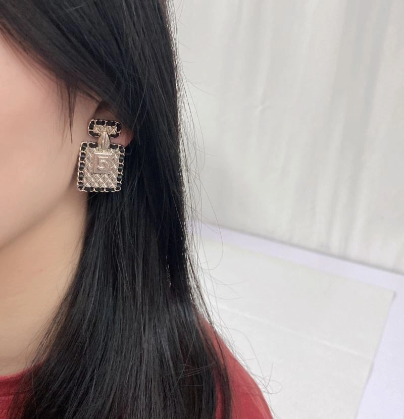 Accurate model Chanel Earrings