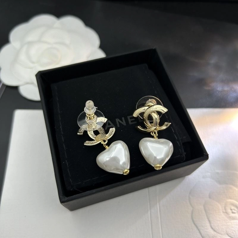 Top match Chanel Earrings