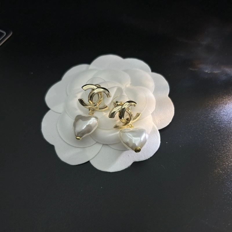 Top match Chanel Earrings