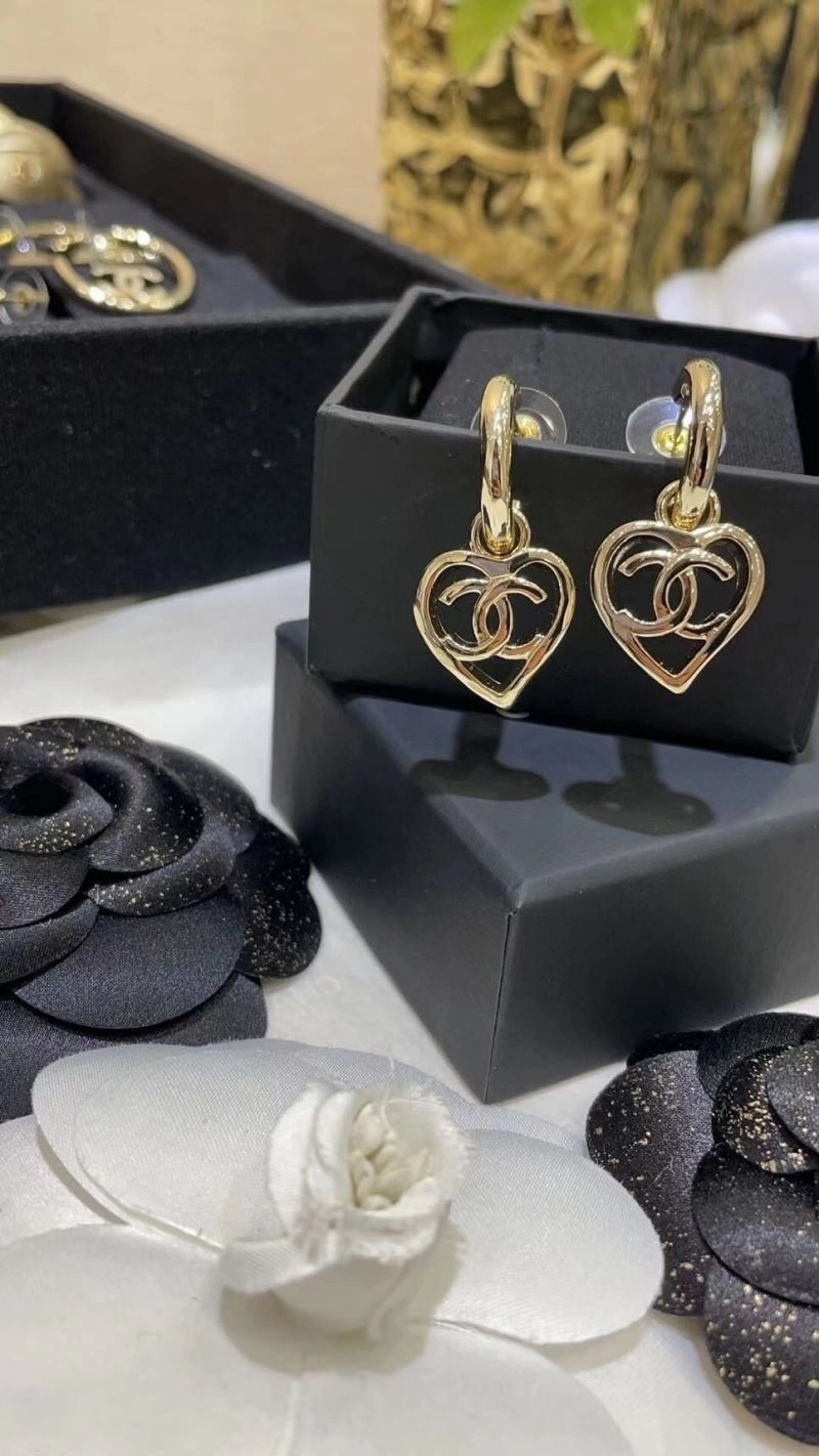 Top match Chanel Earrings