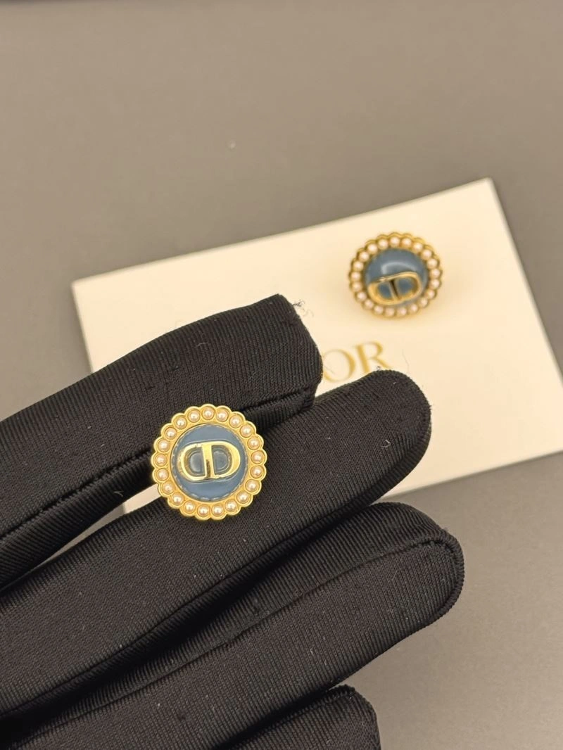 Top match Chanel Earrings