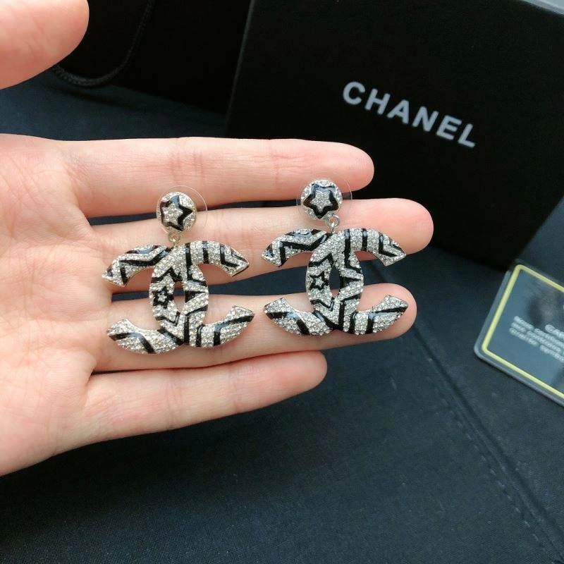 Top mirror Chanel Earrings