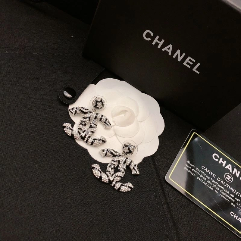 Top mirror Chanel Earrings