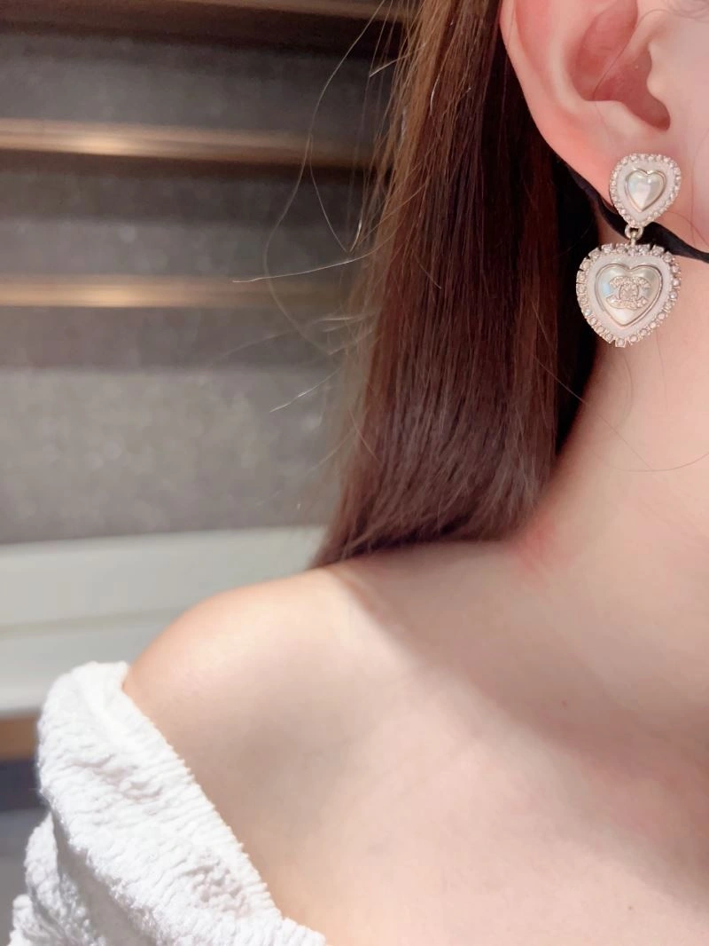 Top mirror Chanel Earrings