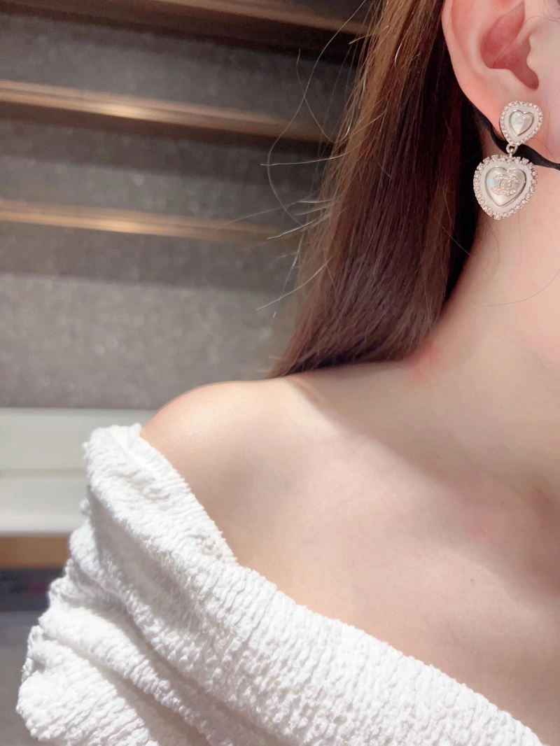 Top mirror Chanel Earrings