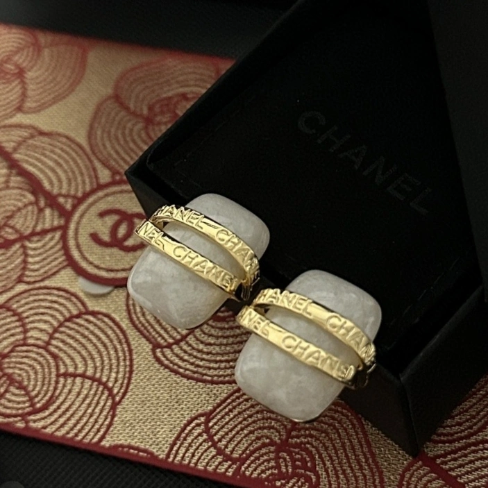 High fidelity Chanel Earrings