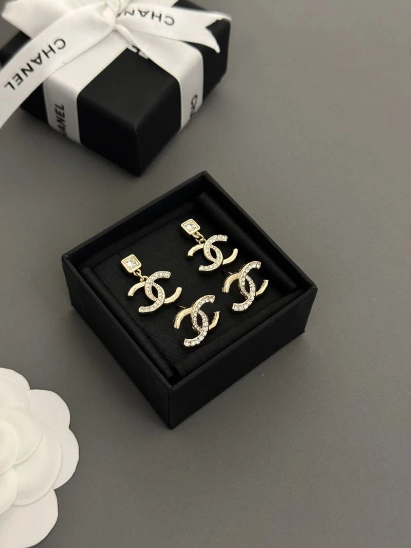 Top mirror Chanel Earrings