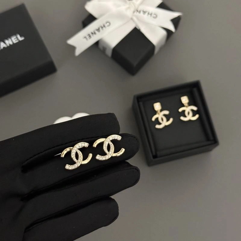 Top mirror Chanel Earrings