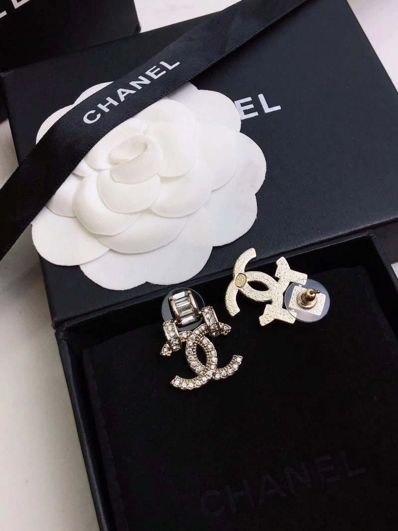 Top mirror Chanel Earrings