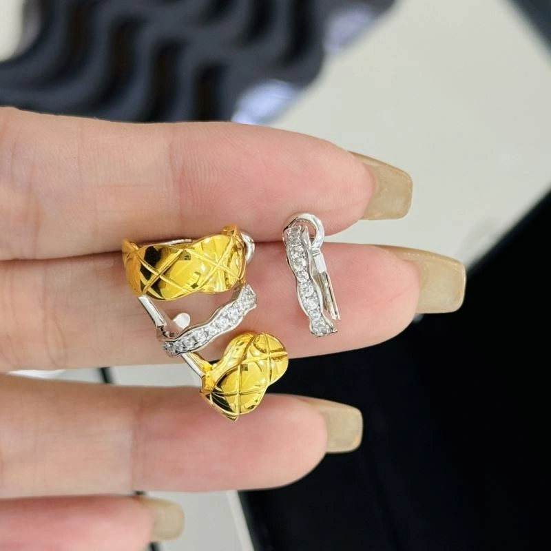 Accurate model Chanel Earrings