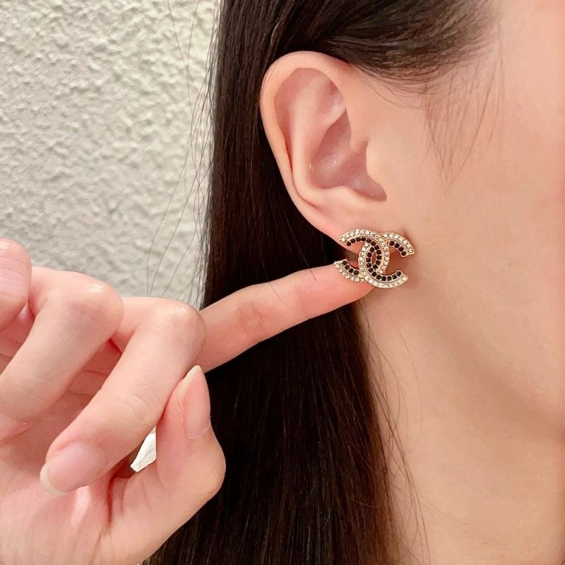 High accuracy Chanel Earrings