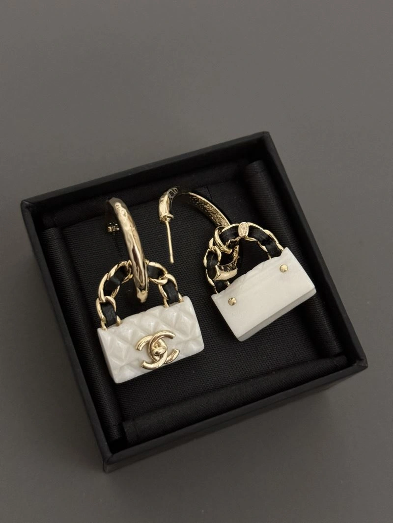 Top mirror Chanel Earrings