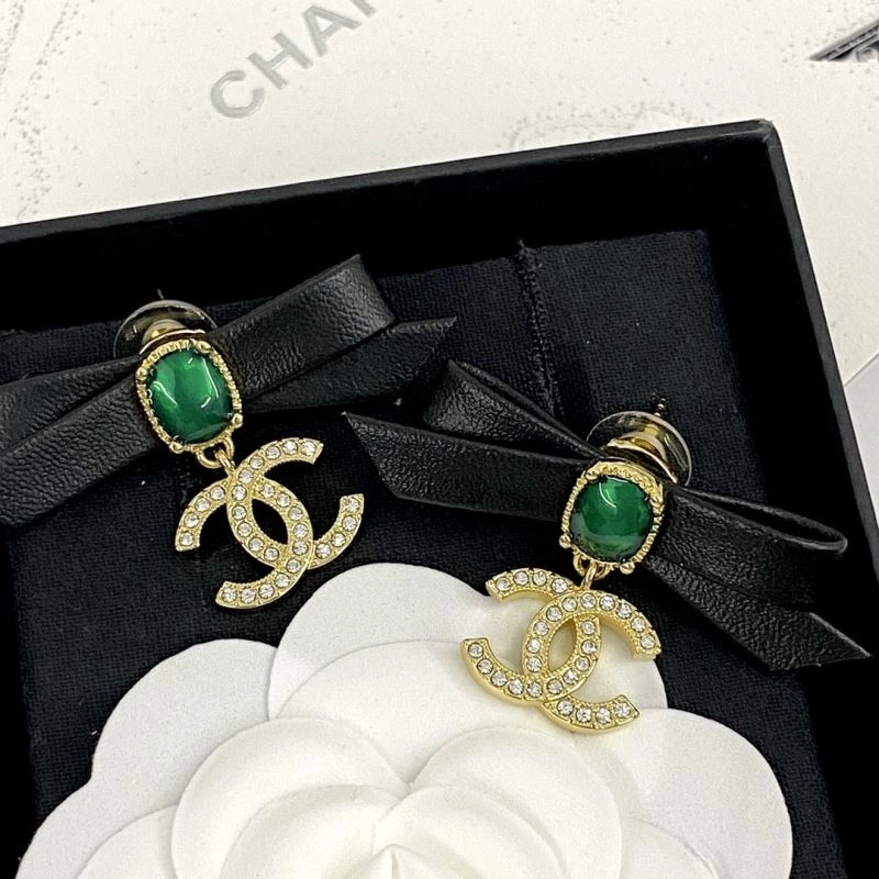 Top match Chanel Earrings