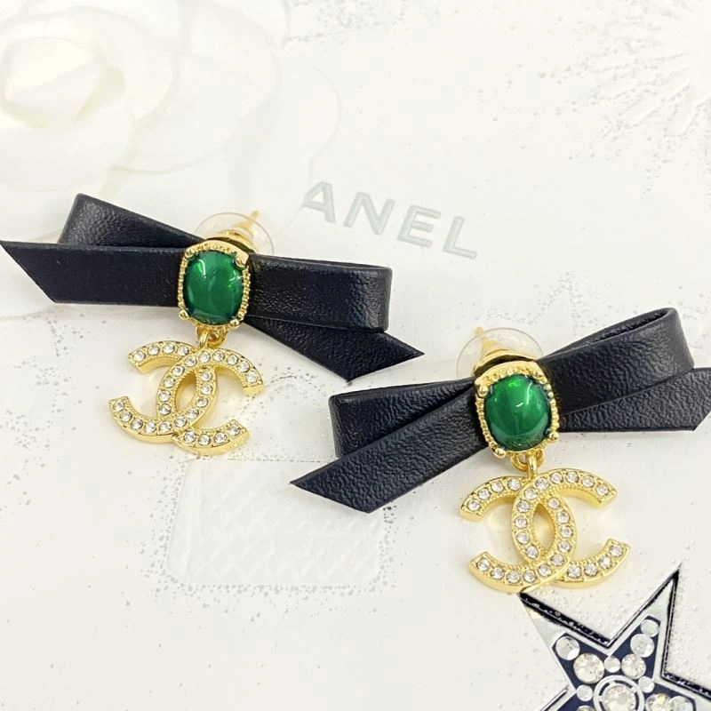 Top match Chanel Earrings