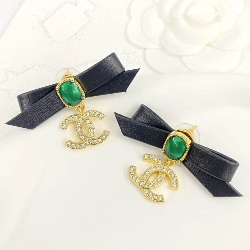 Top match Chanel Earrings