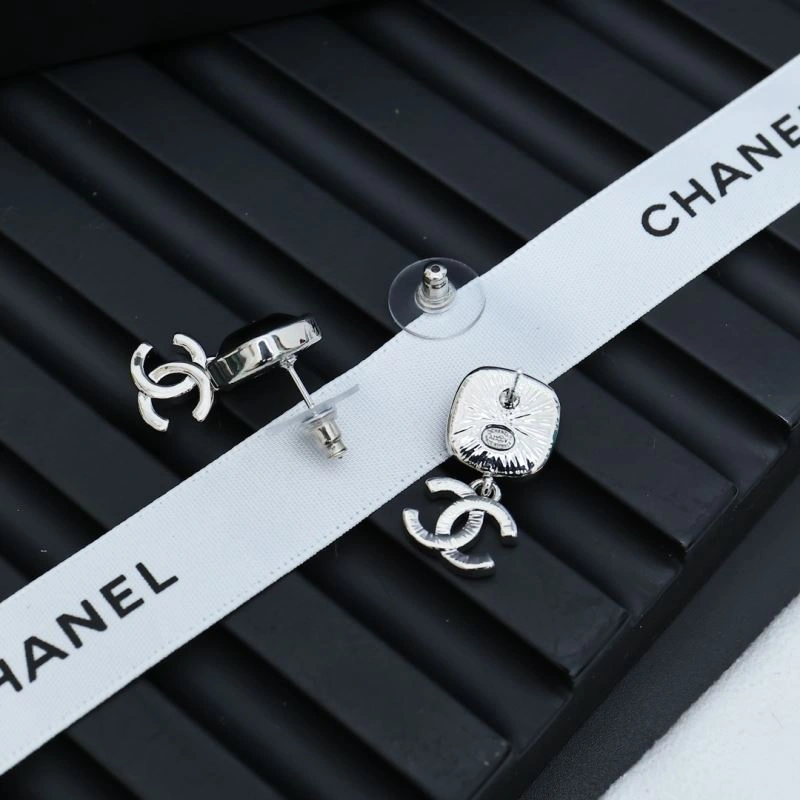 Top match Chanel Earrings