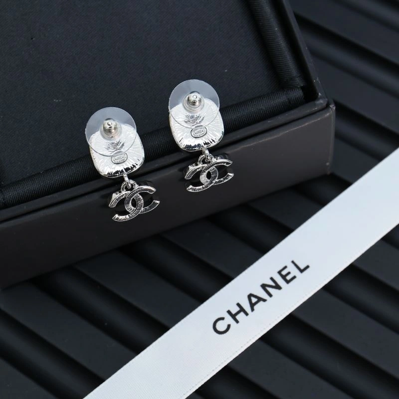 Top match Chanel Earrings