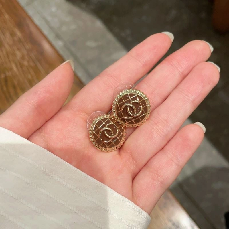 Top match Chanel Earrings