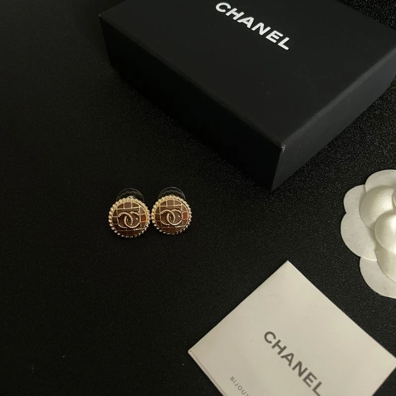 Top match Chanel Earrings