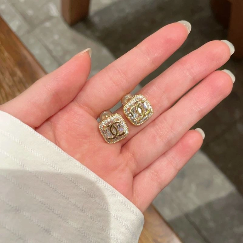 High accuracy Chanel Earrings