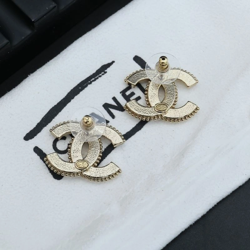 Top match Chanel Earrings