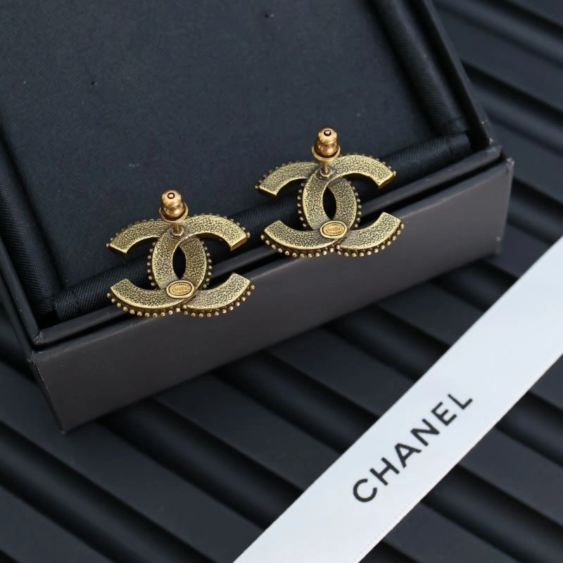 Top match Chanel Earrings