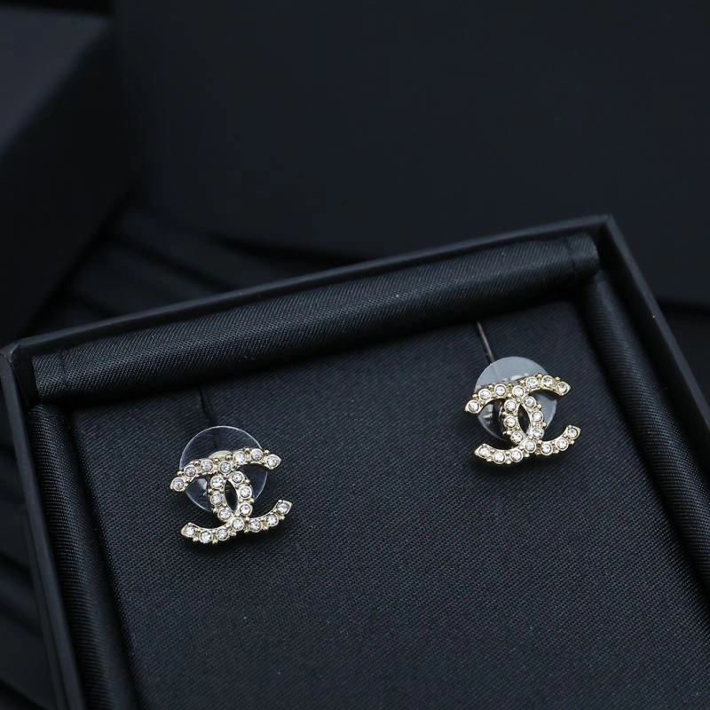 Top match Chanel Earrings