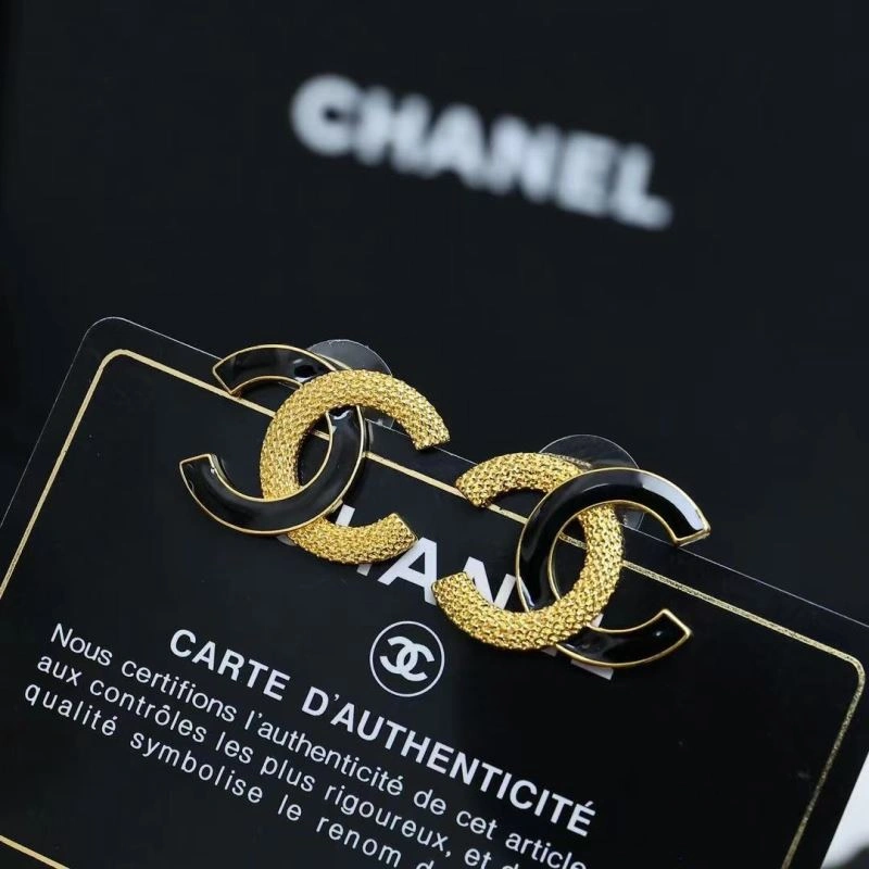 Top match Chanel Earrings