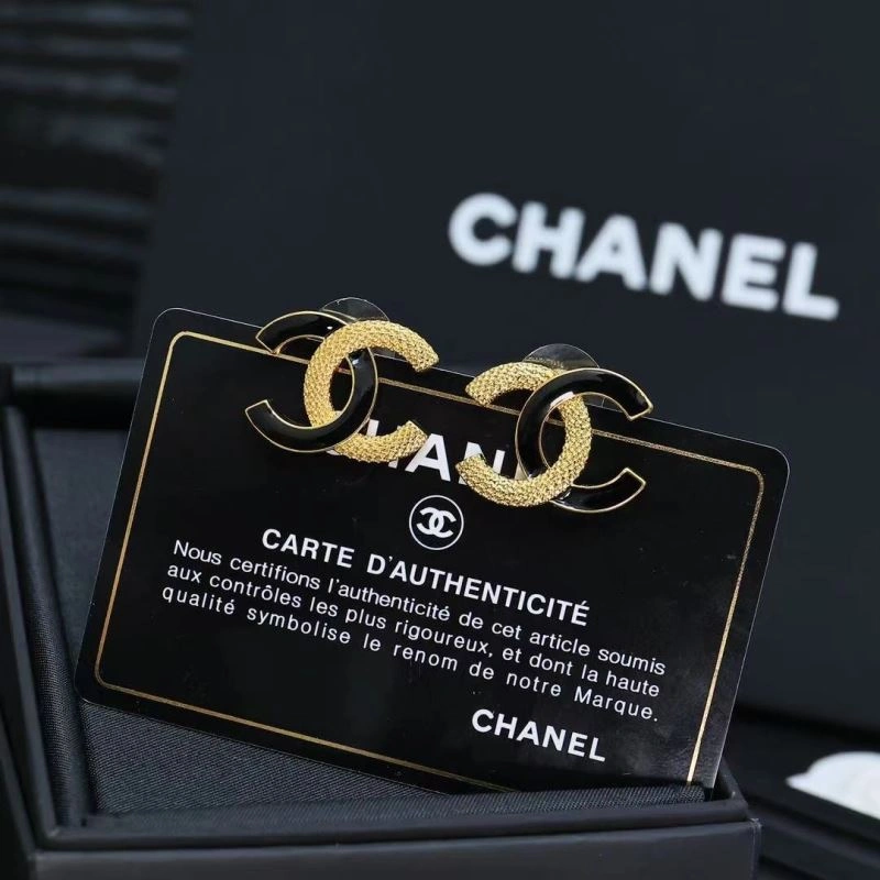 Top match Chanel Earrings