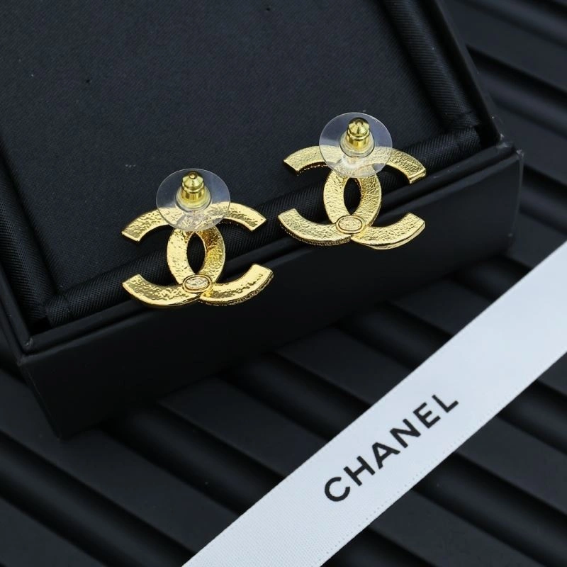 Top match Chanel Earrings