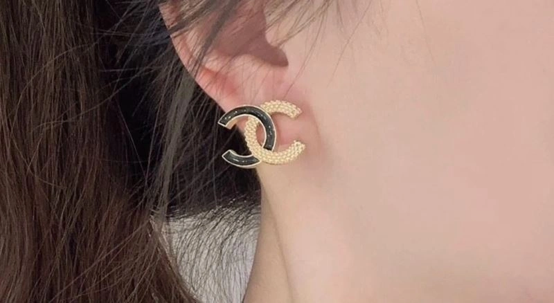 Top match Chanel Earrings
