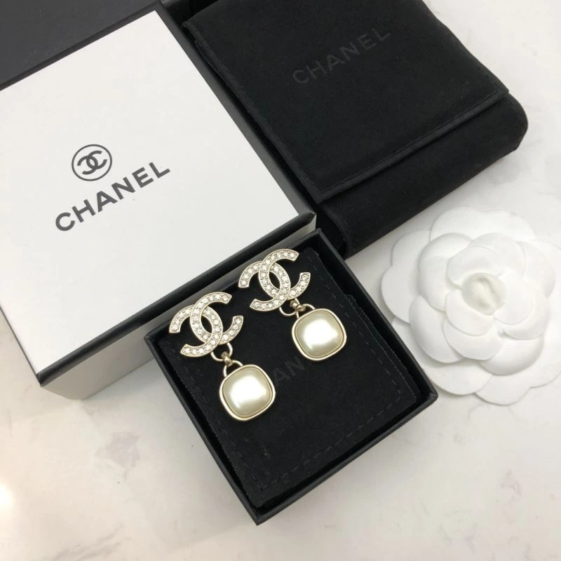 Top mirror Chanel Earrings