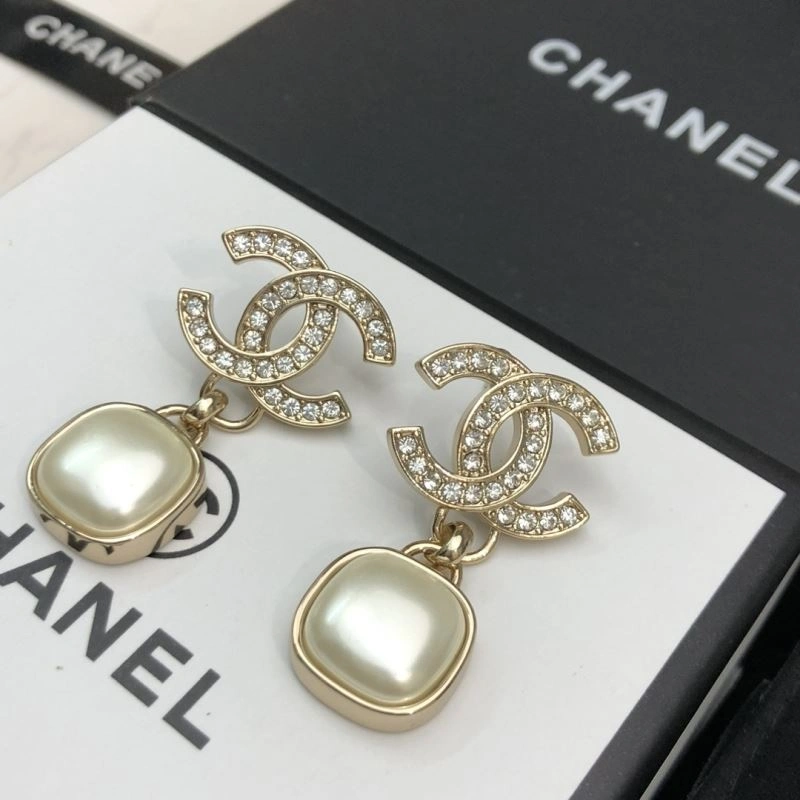 Top mirror Chanel Earrings