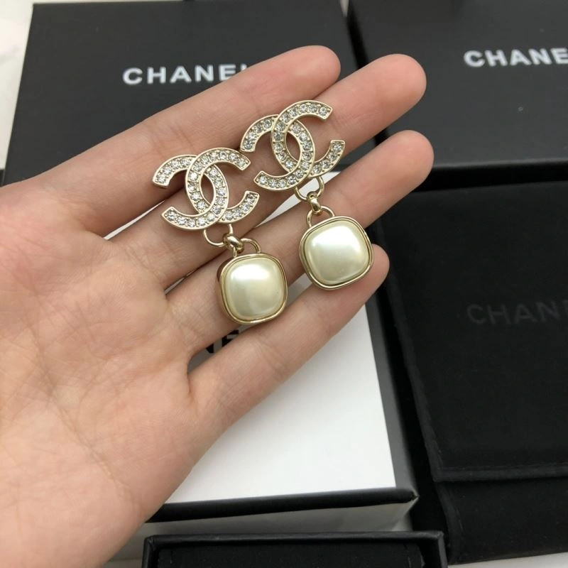 Top mirror Chanel Earrings