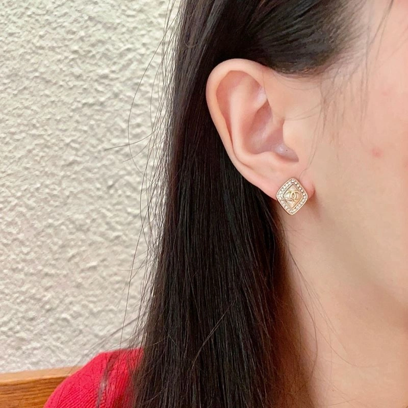 High fidelity Chanel Earrings