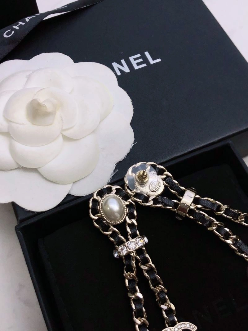 Top mirror Chanel Earrings