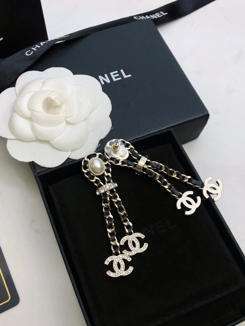 Top mirror Chanel Earrings