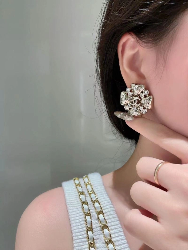 Top mirror Chanel Earrings