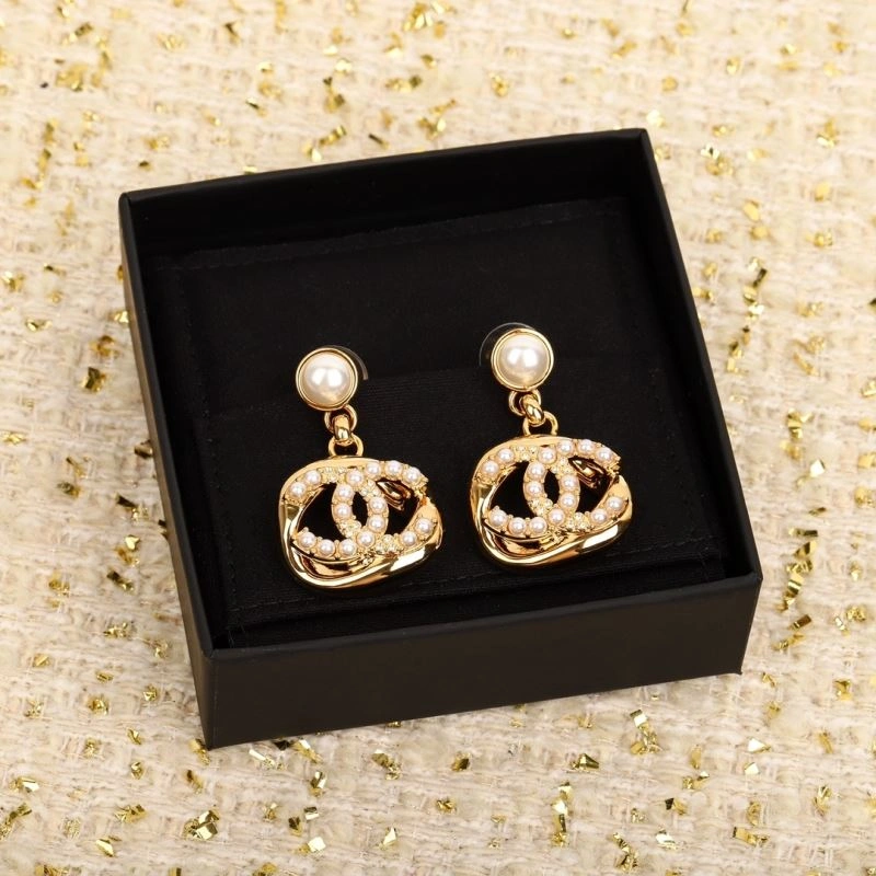 Top match Chanel Earrings